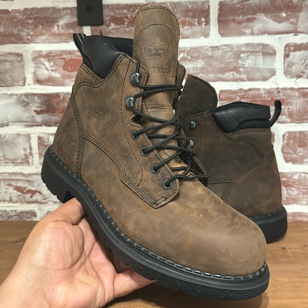 Red Wing Waterproof Steel Toe Men’s Work Boots Sz 9 - Gem